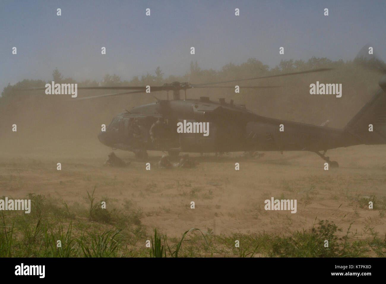 Soldiers of 1st Battalion, 182nd Infantry Regiment, 27th Infantry ...