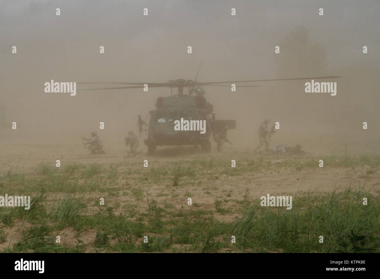 Soldiers of 1st Battalion, 182nd Infantry Regiment, 27th Infantry ...