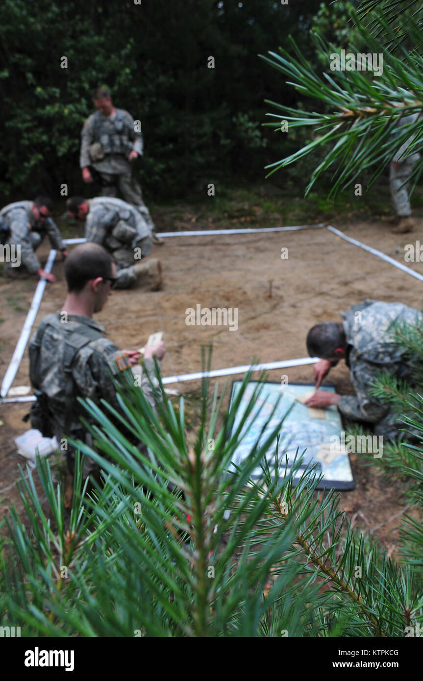 U.S. Army National Guard personnel daily duties and life. Working ...