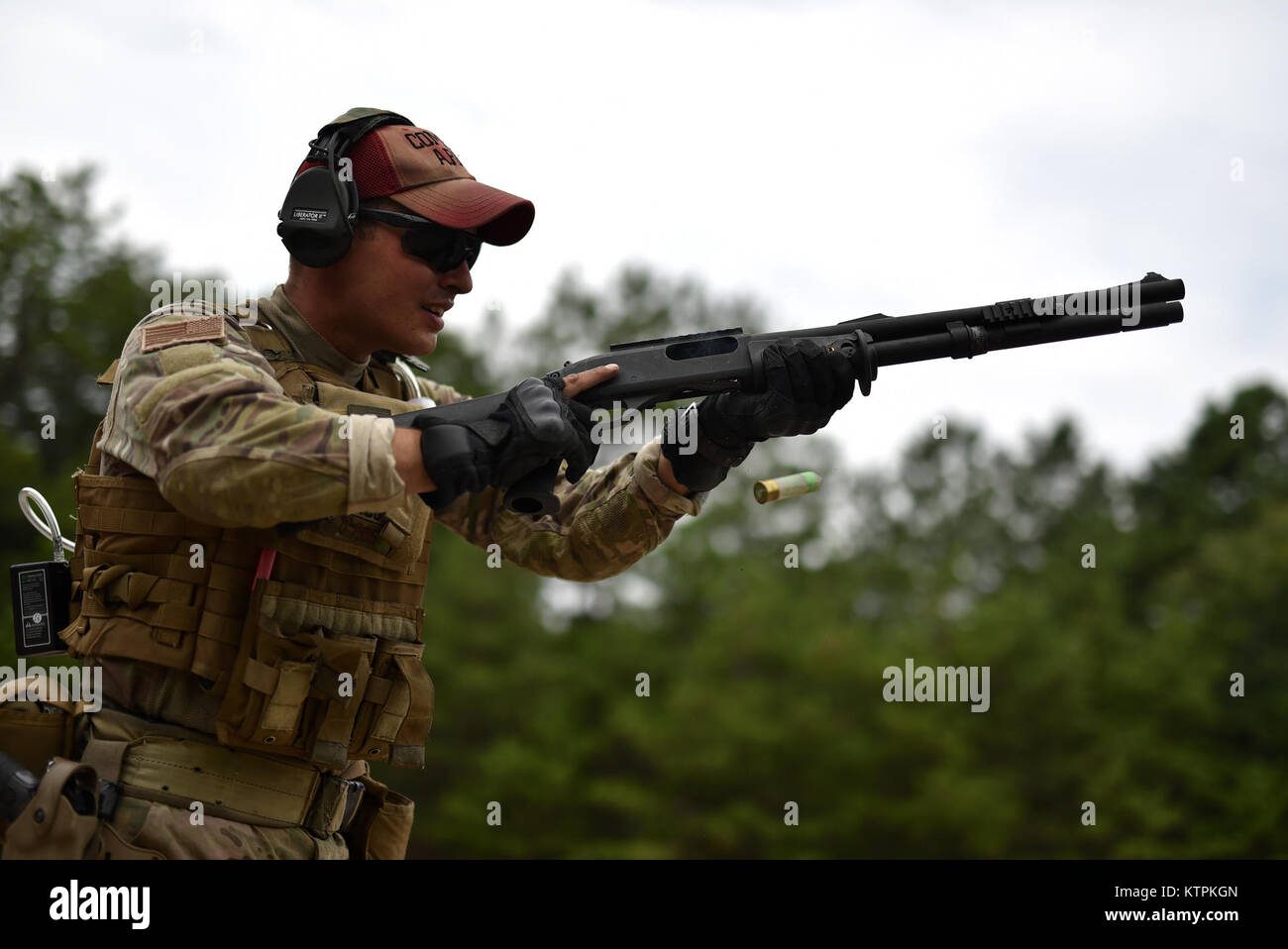 Combat arms training and maintenance range hi-res stock photography and ...