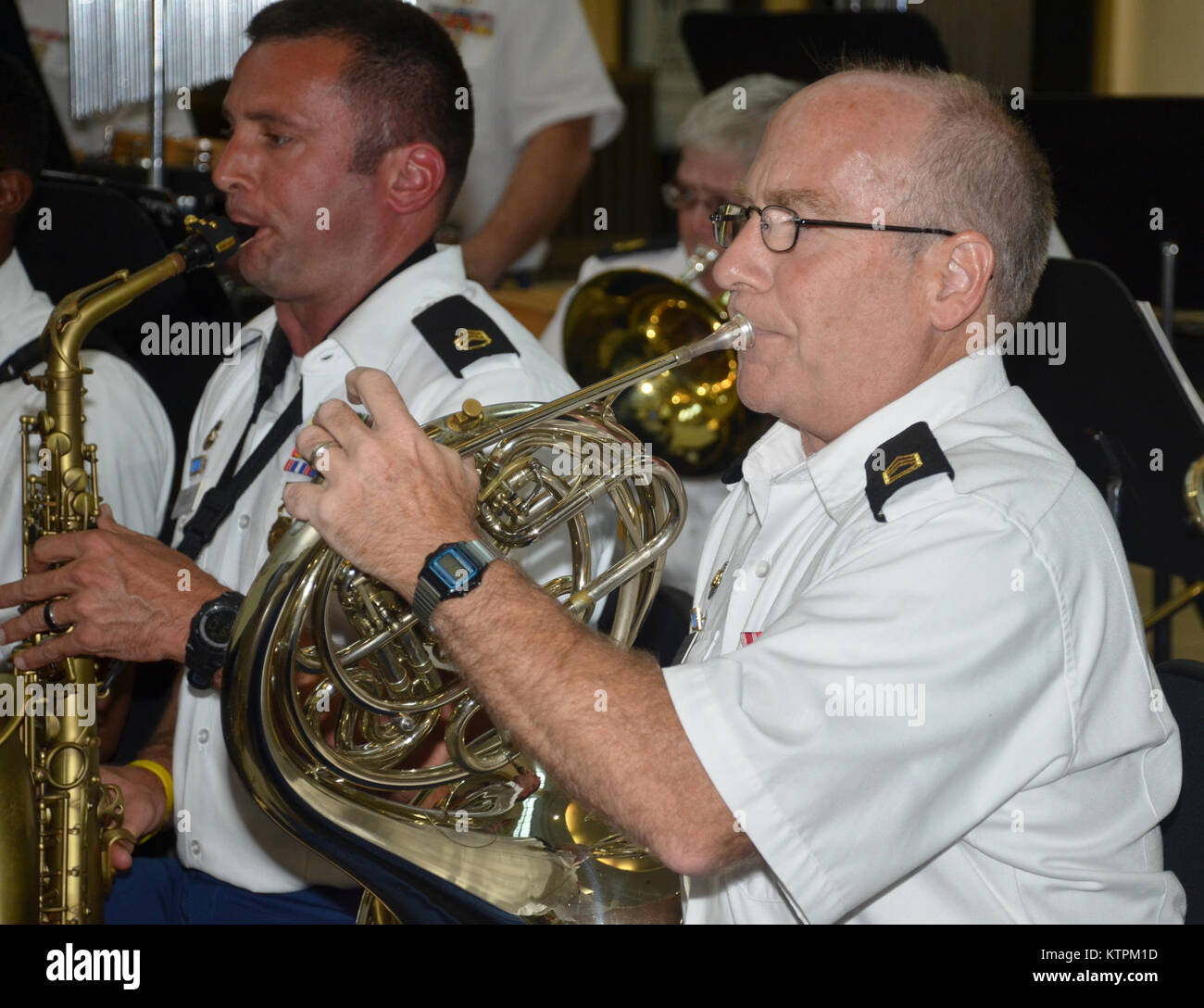 HICKSVILLE, NY - The New York Army National Guard’s 42nd Infantry ...