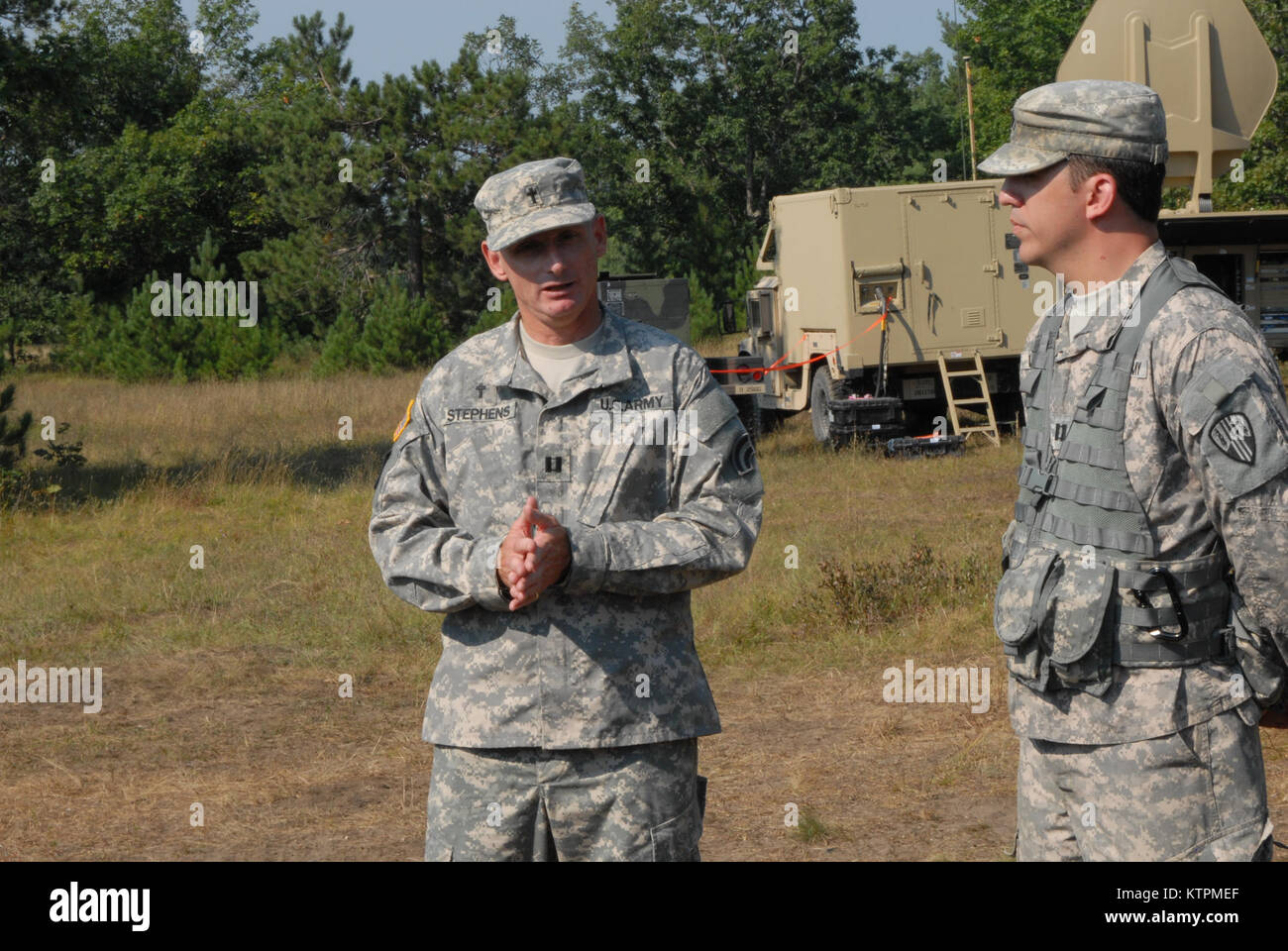 U.S. Army National Guard personnel daily duties and life. Working ...