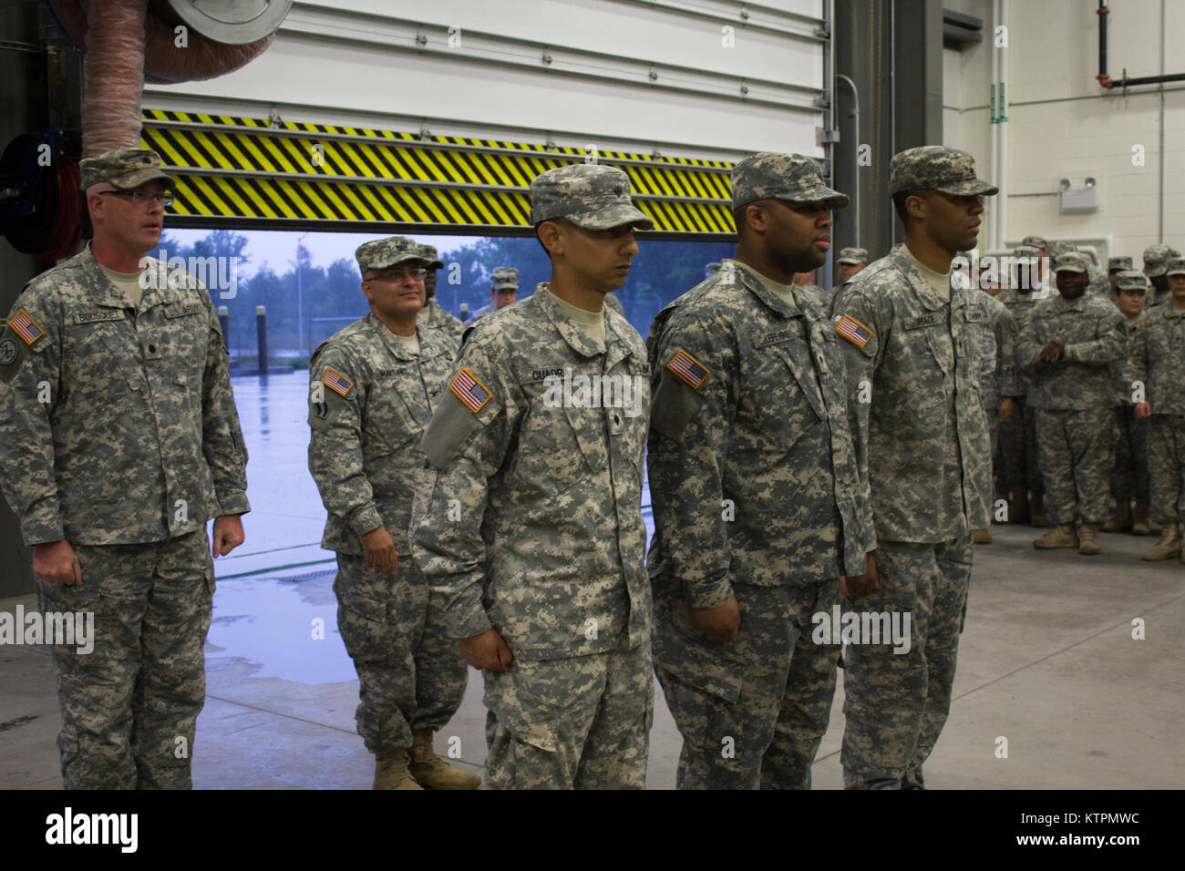 U.S. Army National Guard personnel daily duties and life. Working ...