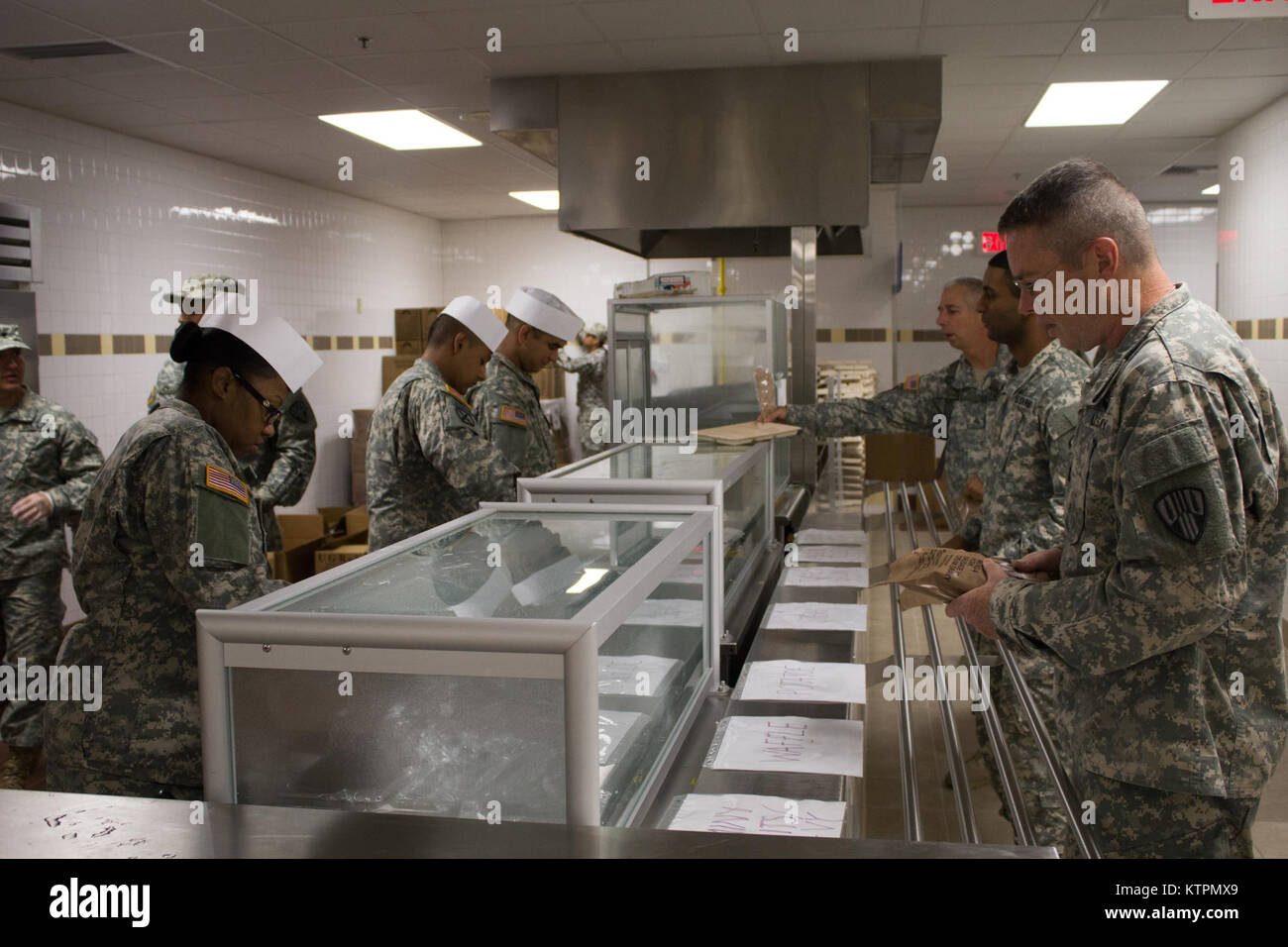 U.S. Army National Guard personnel daily duties and life. Working ...