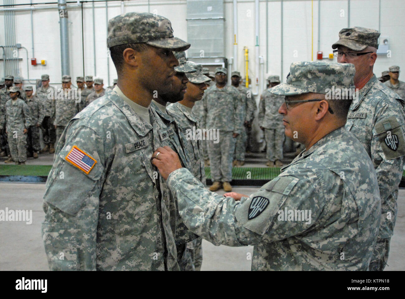 U.S. Army National Guard personnel daily duties and life. Working ...