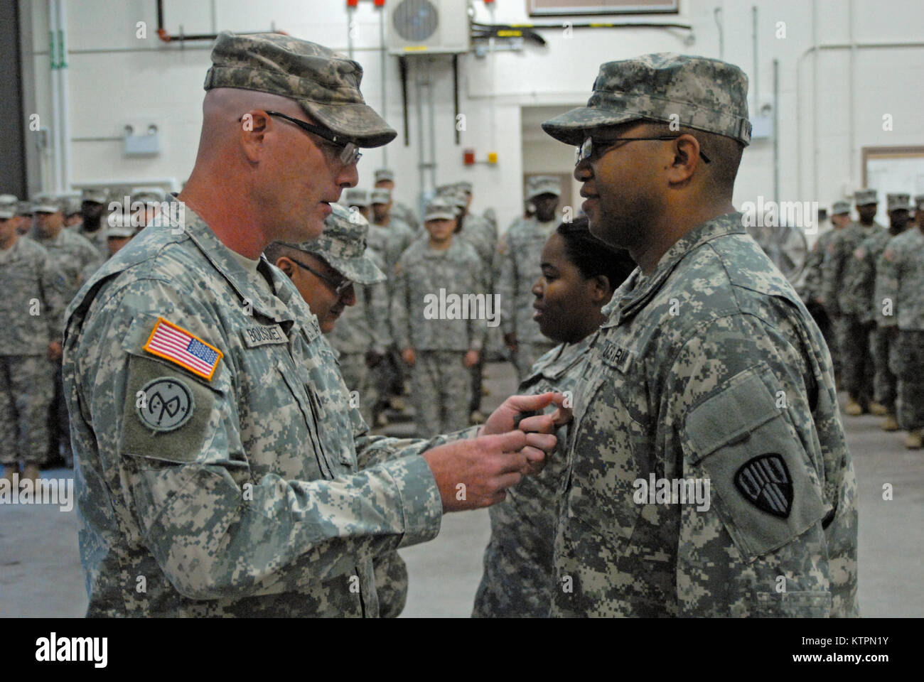 U.S. Army National Guard personnel daily duties and life. Working ...