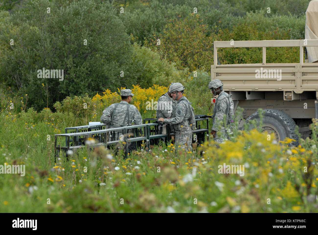 U.S. Army National Guard personnel daily duties and life. Working ...
