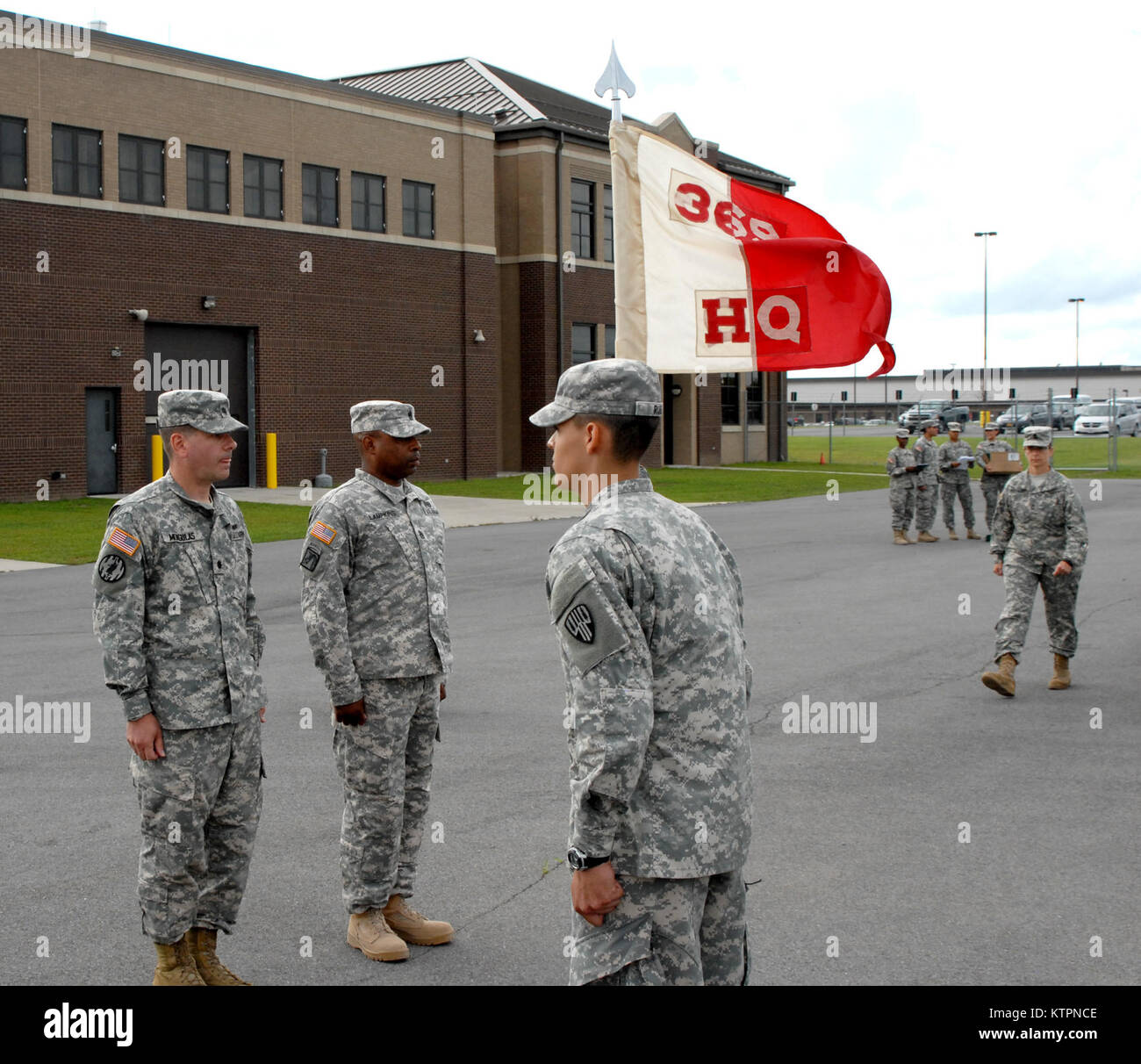 U.S. Army National Guard personnel daily duties and life. Working ...