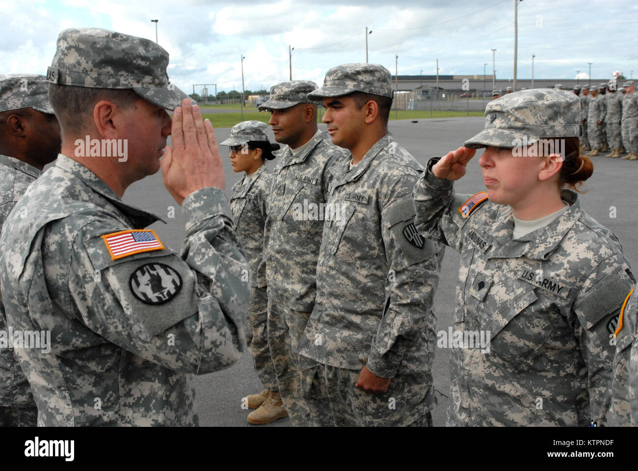 U.S. Army National Guard personnel daily duties and life. Working ...