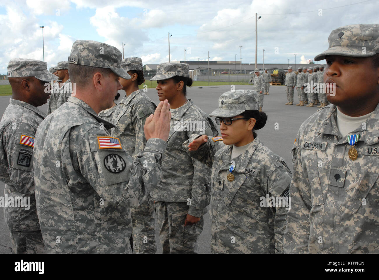 U.S. Army National Guard personnel daily duties and life. Working ...