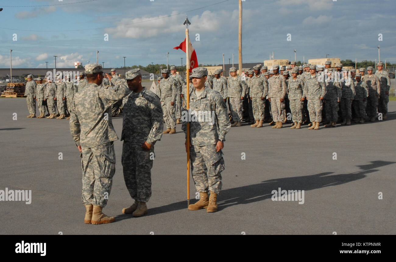 U.S. Army National Guard personnel daily duties and life. Working ...