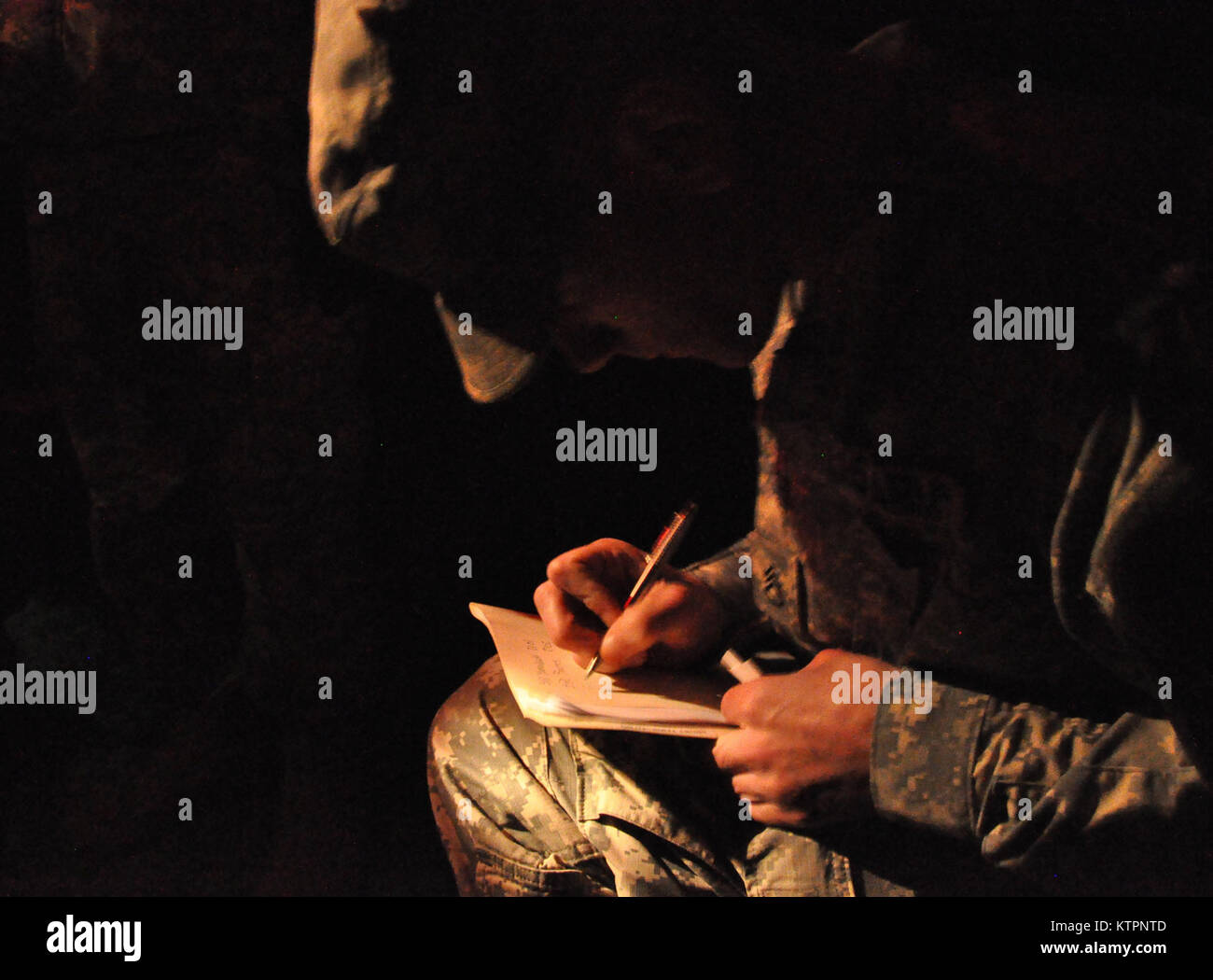 Soldiers complete land navigation training hi-res stock photography and ...