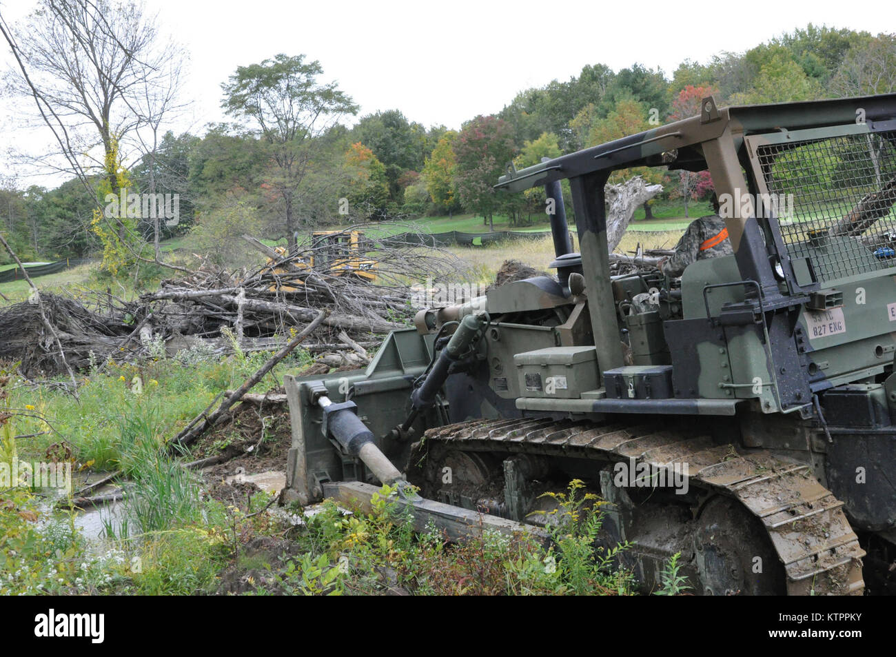 oldiers assigned to the New York Army National Guard's 204th Engineer ...