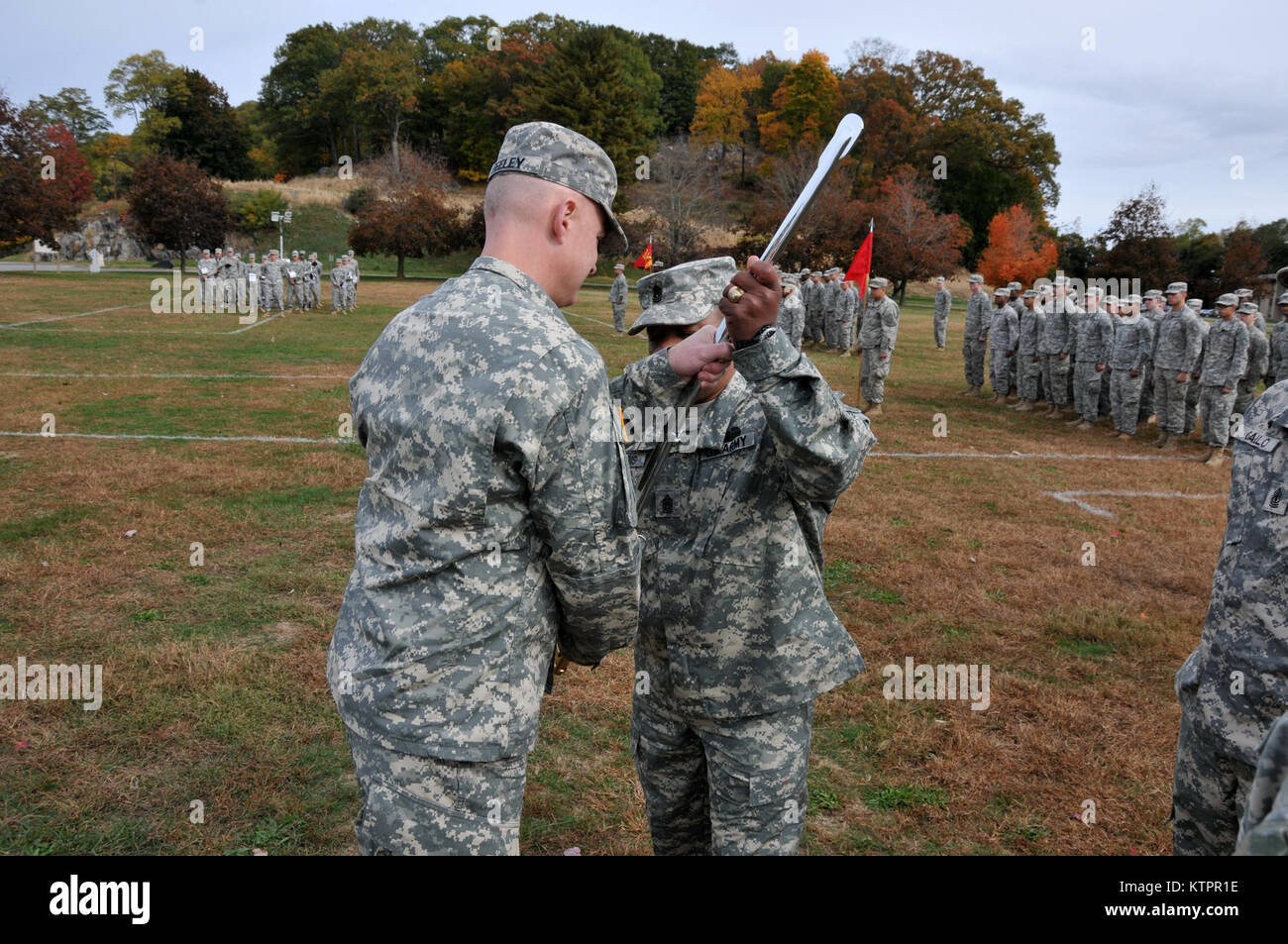 U.S. Army National Guard personnel daily duties and life. Working ...