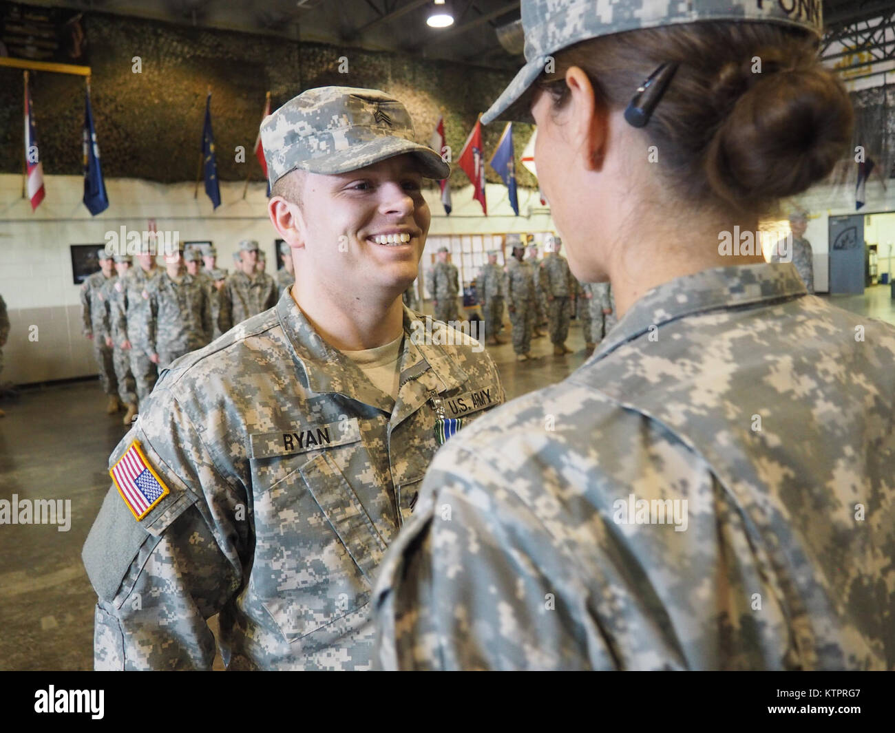 U.S. Army National Guard personnel daily duties and life. Working ...