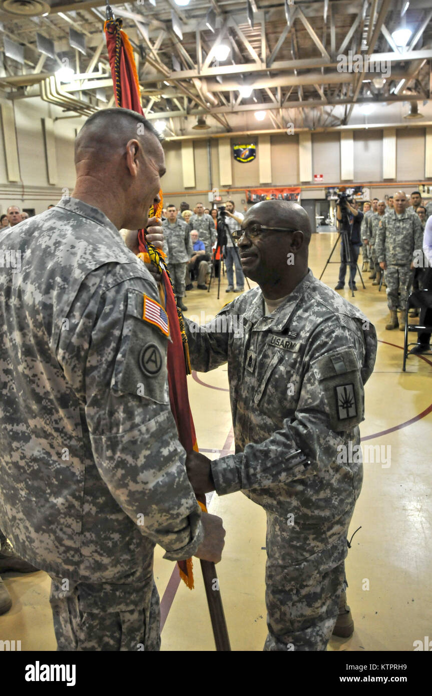 U.S. Army National Guard personnel daily duties and life. Working ...