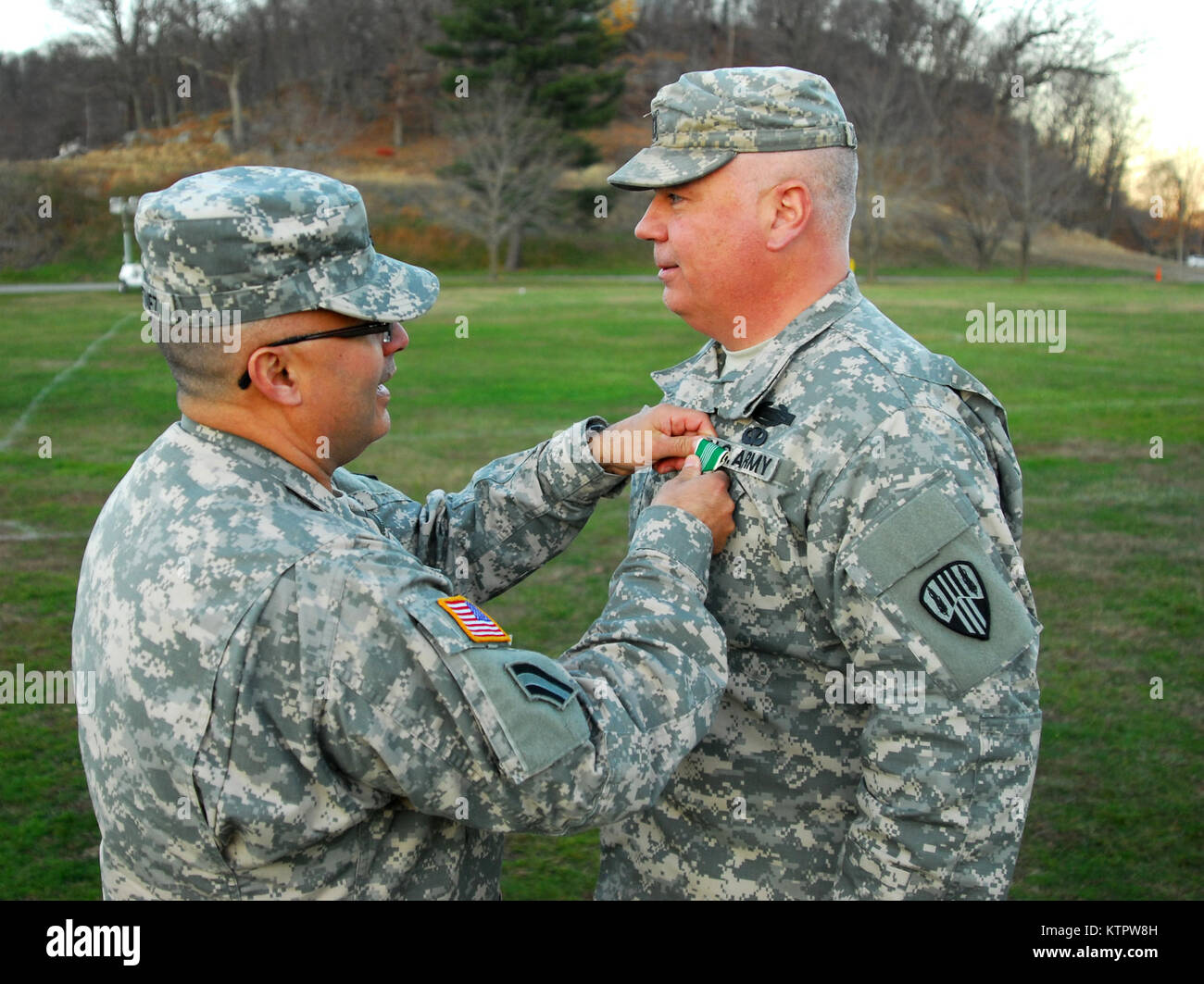 U.S. Army National Guard personnel daily duties and life. Working ...