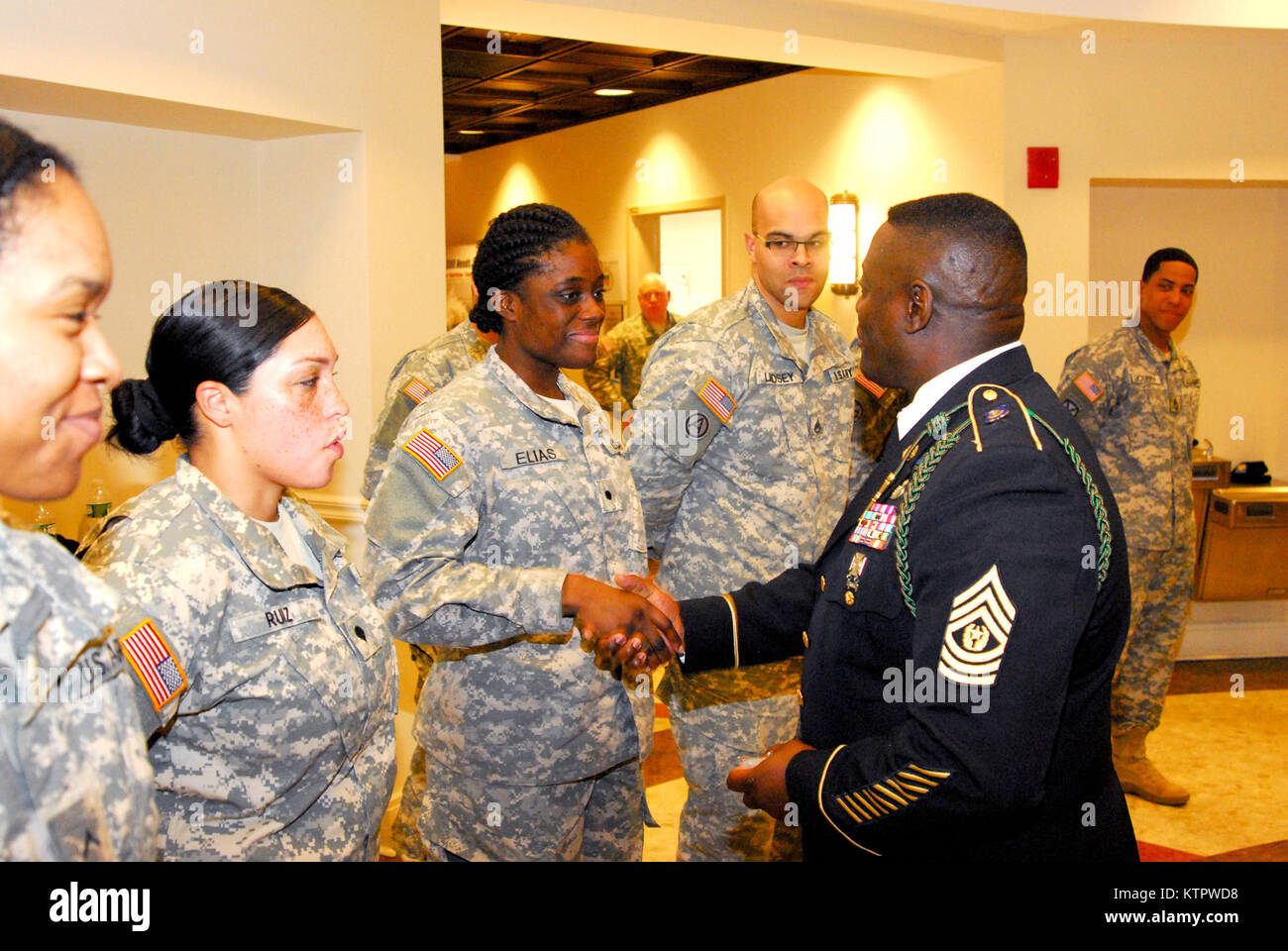 U.S. Army National Guard personnel daily duties and life. Working ...