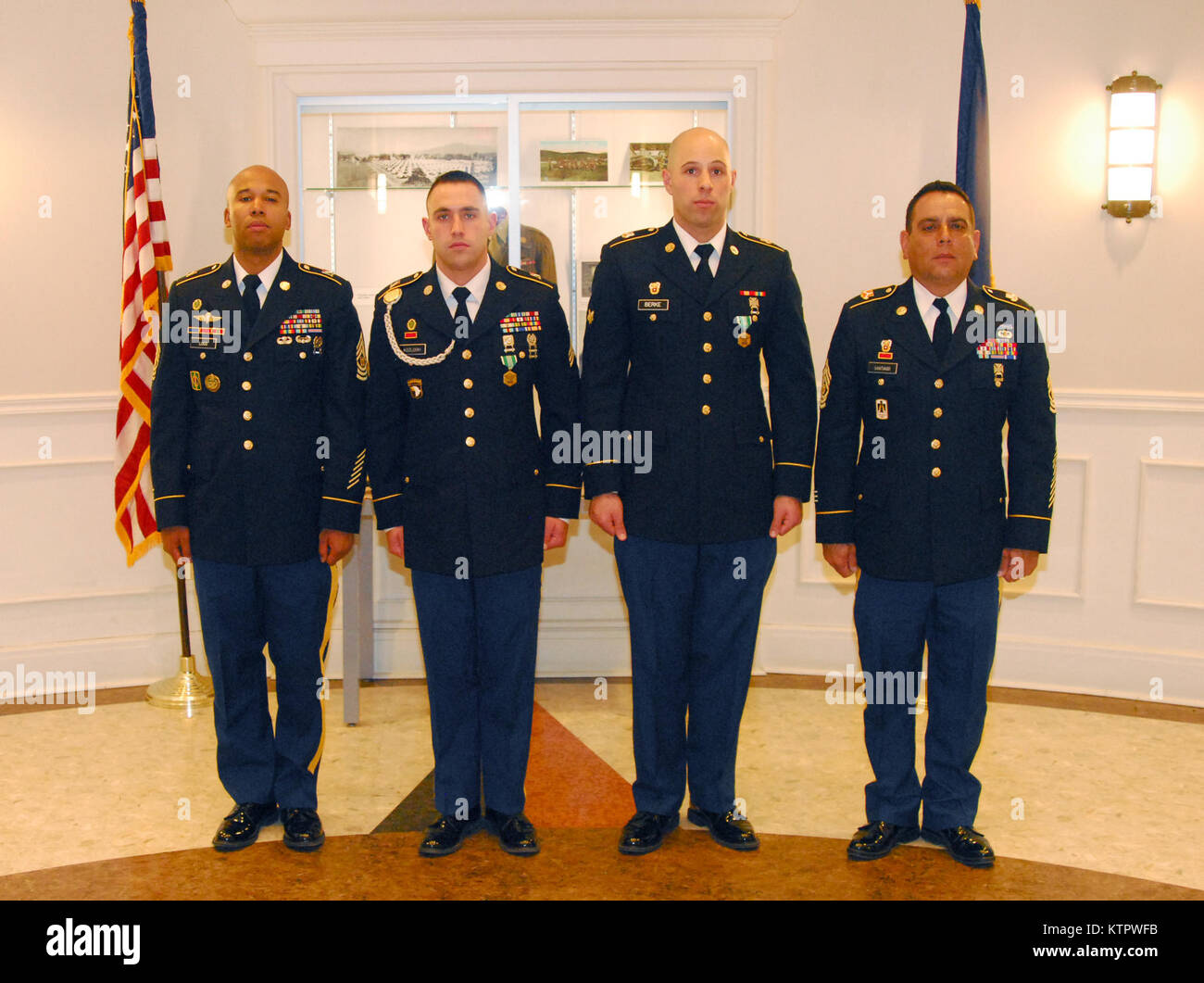 U.S. Army National Guard personnel daily duties and life. Working ...