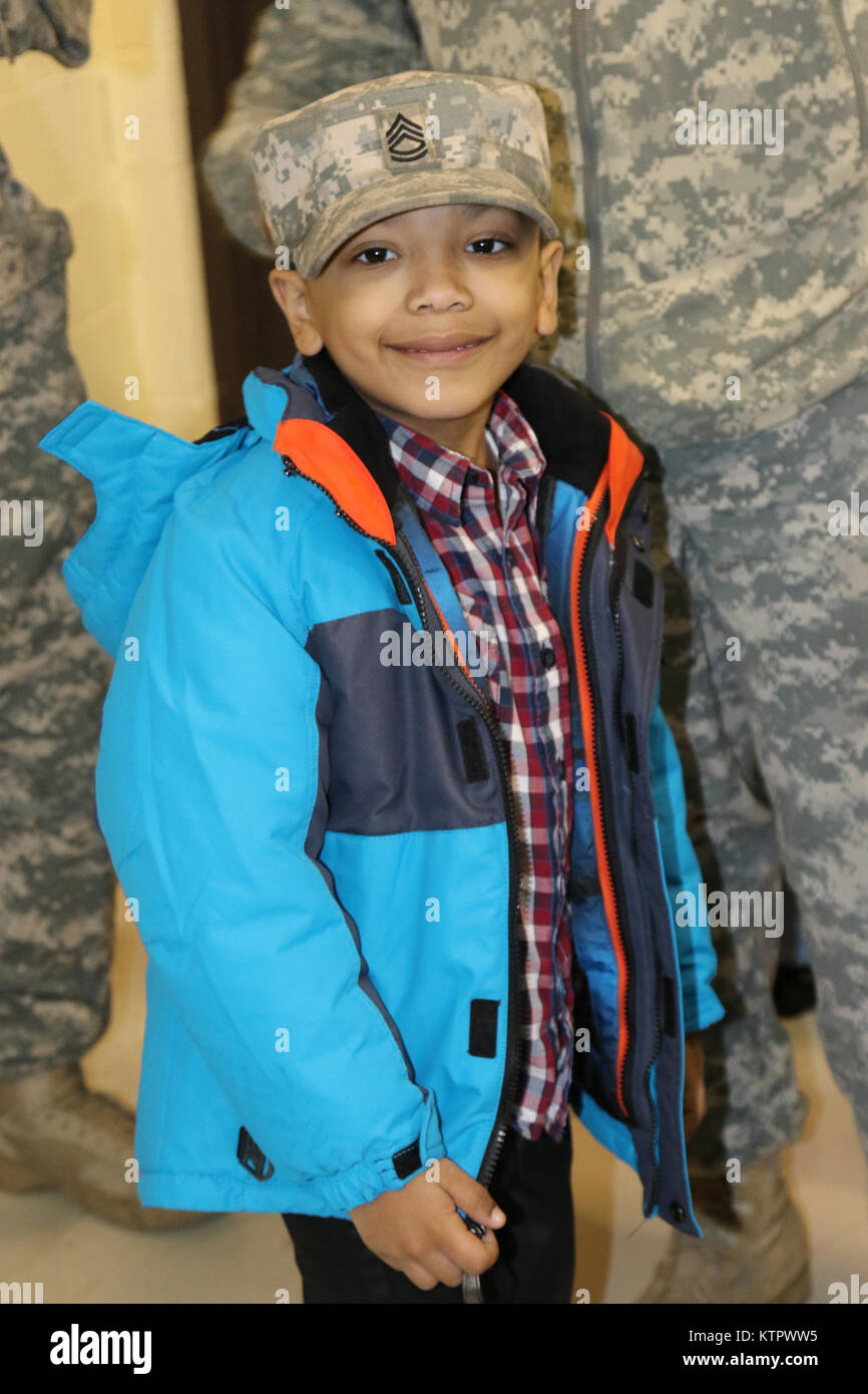 More than 120 members of the New York Army National Guard's 442nd ...