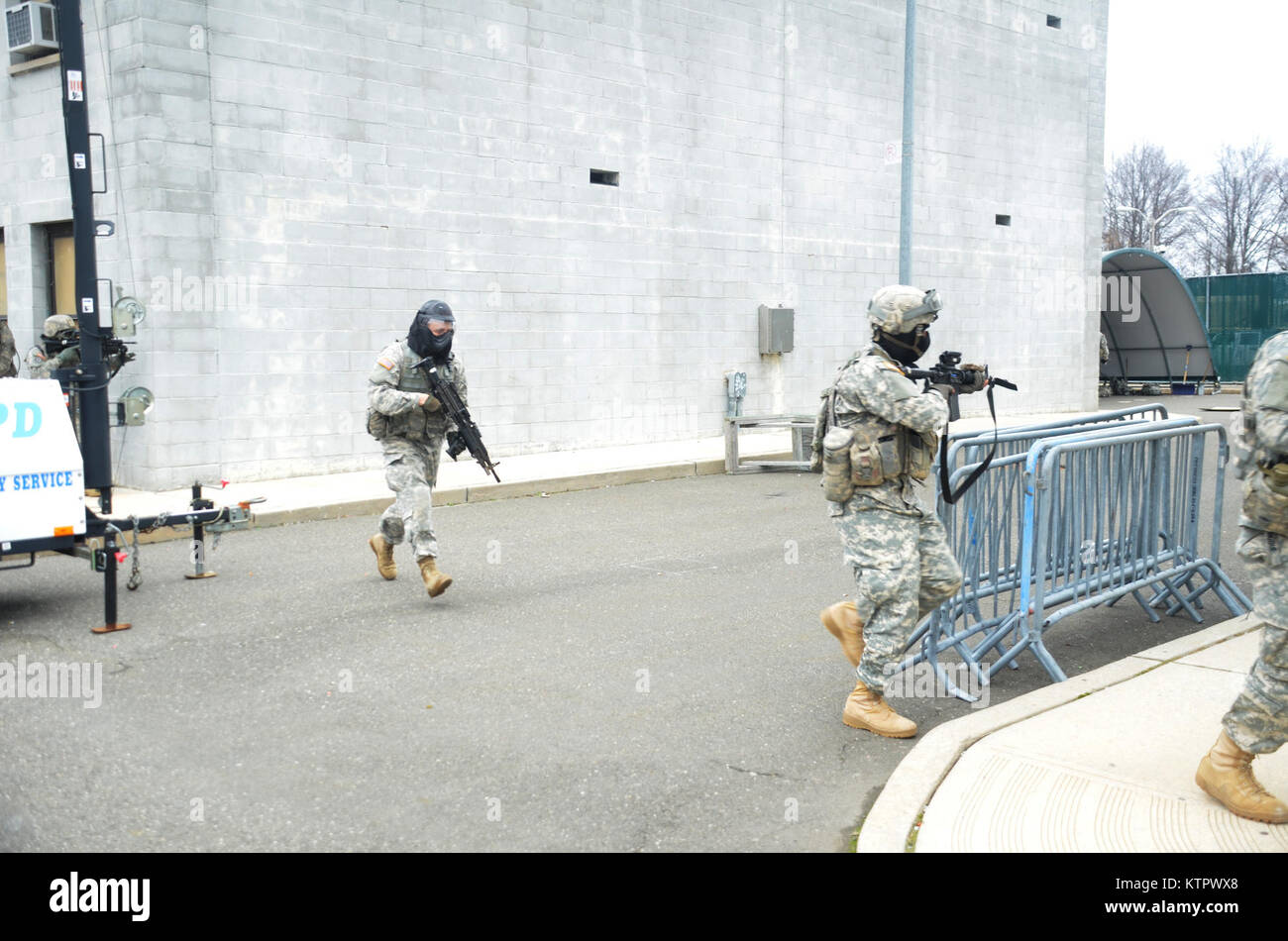 New York Amy National Guard Soldiers of Company Alpha, 1st Battalion ...