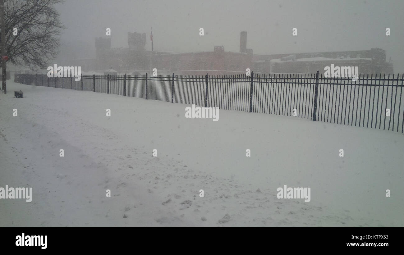 The New York State Armory on Manor Road, Staten Island, is shrouded in ...