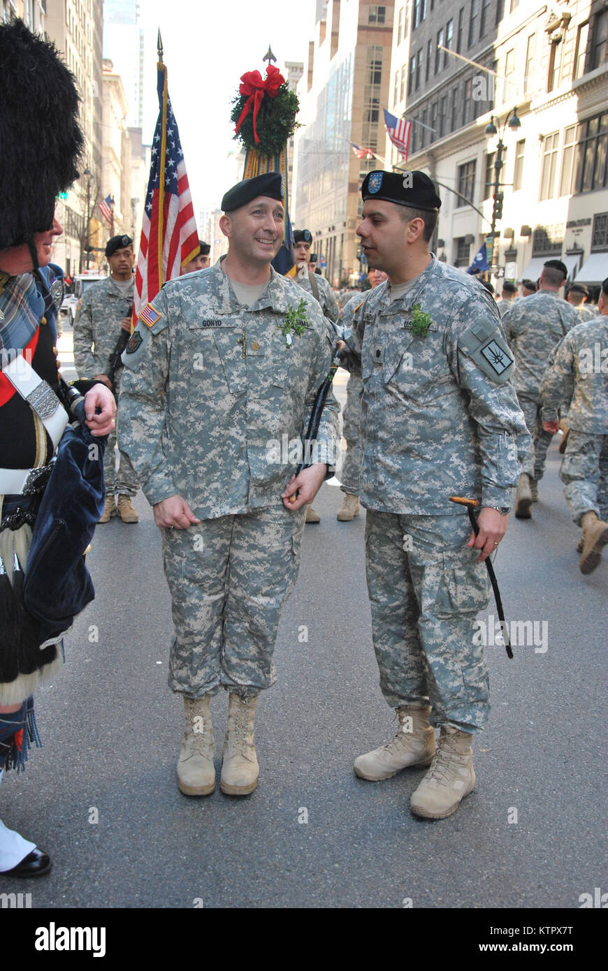 U.S. Army National Guard personnel daily duties and life. Working ...