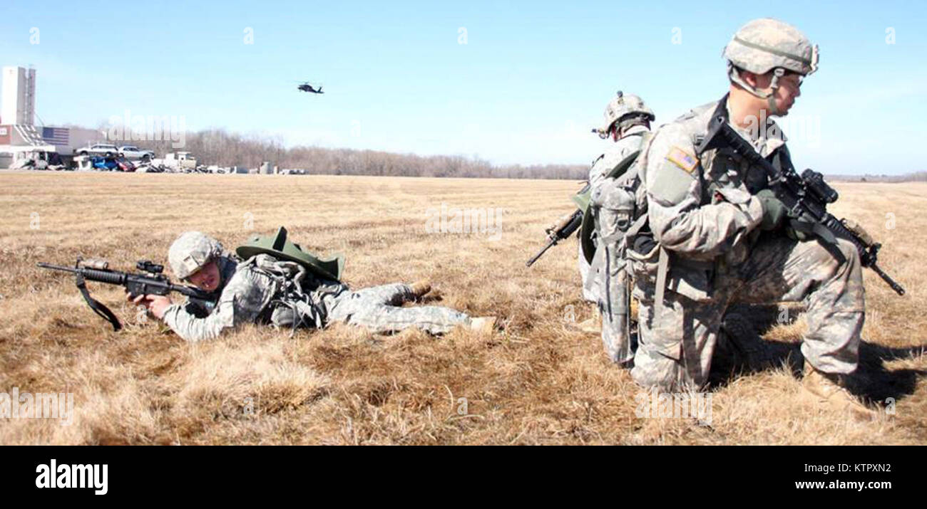 New York Army National Guard Soldiers from C Company, 2nd Battalion ...
