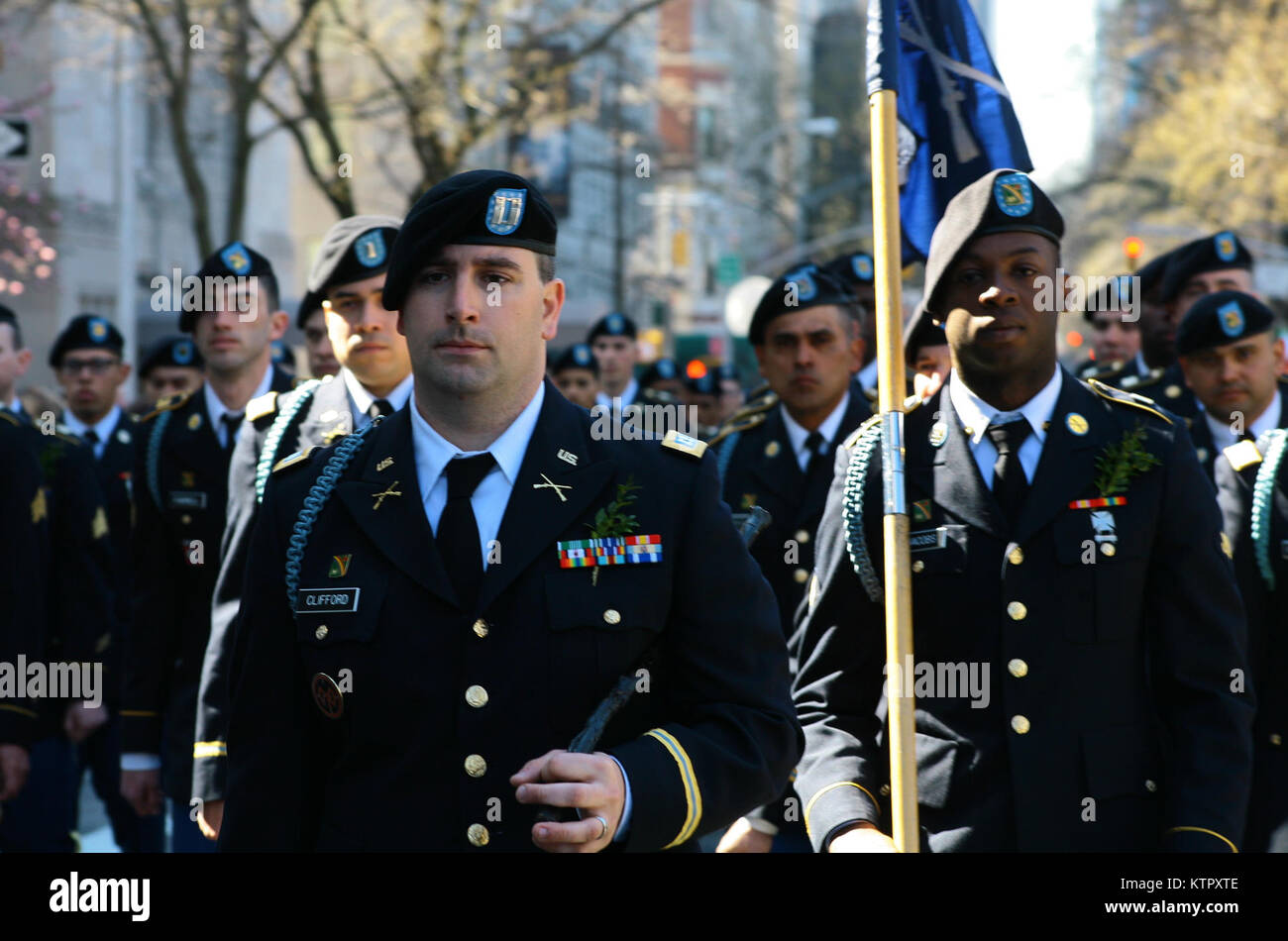 New York Army National Guard Soldiers from 1st Battalion, 69th Infantry ...