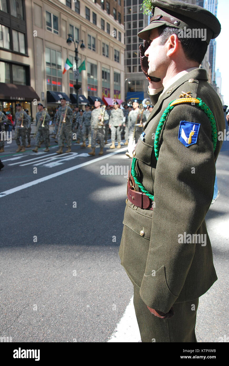 U.S. Army National Guard personnel daily duties and life. Working ...
