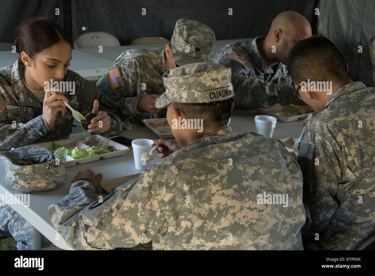 New York Army National Guard Soldiers from the 369th Sustainment ...