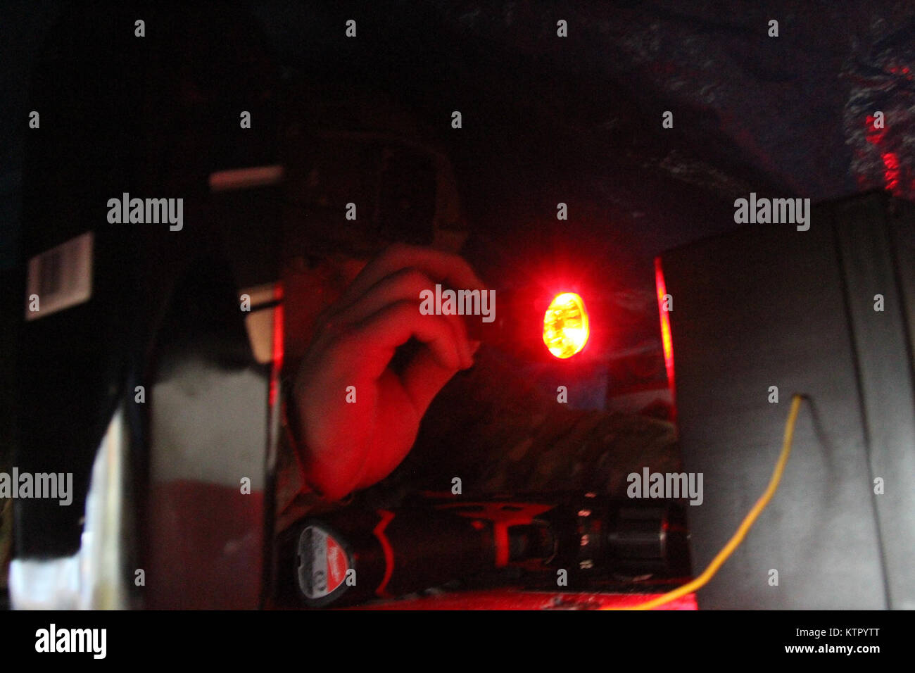 Explosive ordnance device team hi-res stock photography and images - Alamy