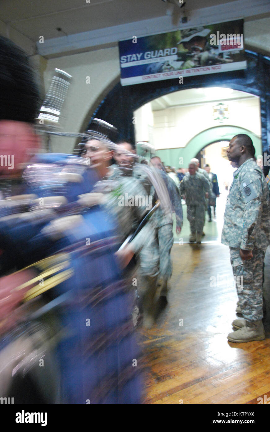 U.S. Army National Guard personnel daily duties and life. Working ...