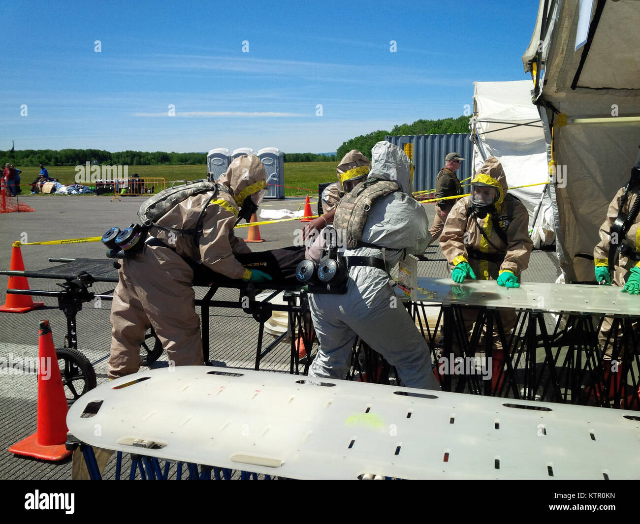 Soldiers from the New York Army National Guard’s 222nd Chemical Company ...