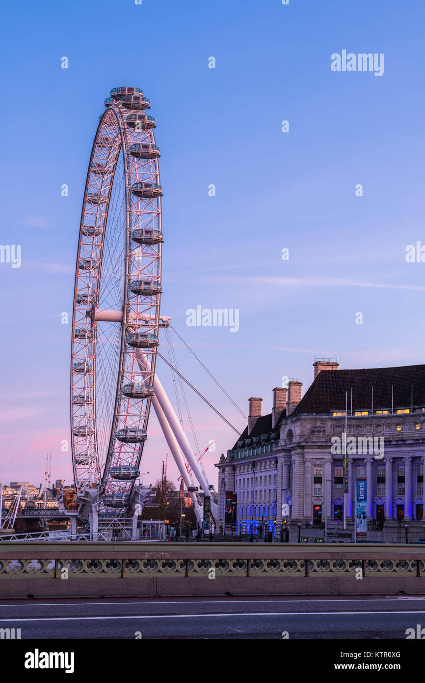 London skyline waterloo bridge twilight hi-res stock photography and ...