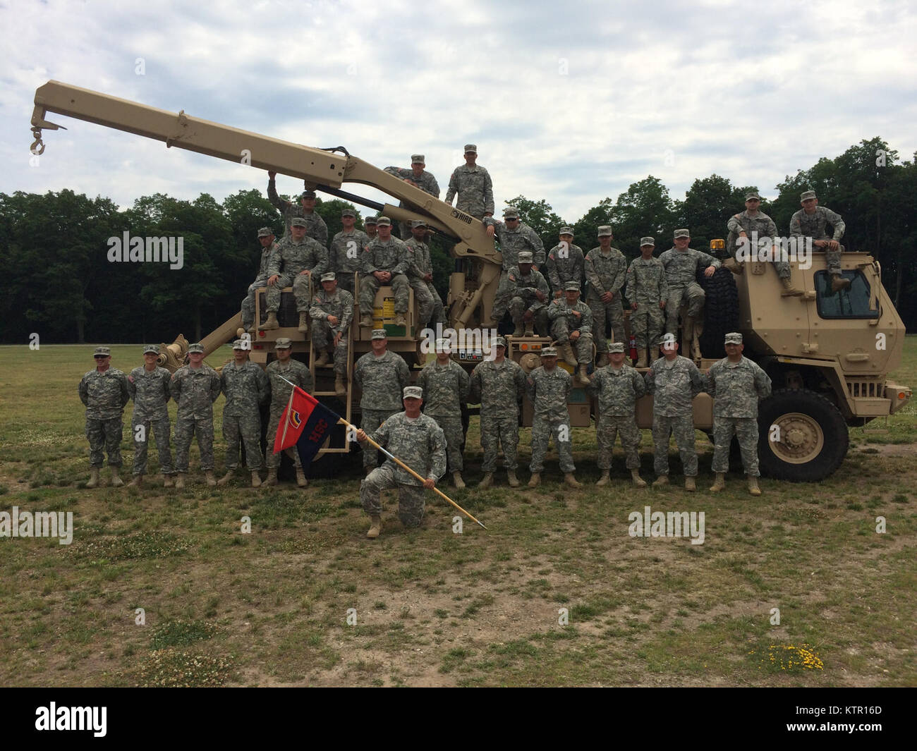 Camp Smith, NY – New York Army National Guard Soldiers, assigned to the ...