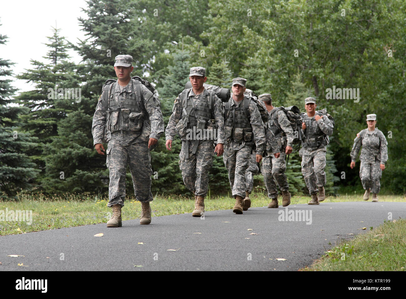 Soldiers of the 42nd Infantry Division Headquarters and Support Company ...