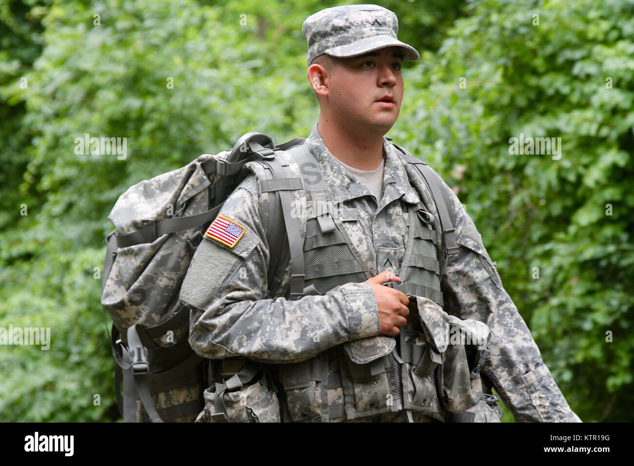 Soldiers of the 42nd Infantry Division Headquarters and Support Company ...