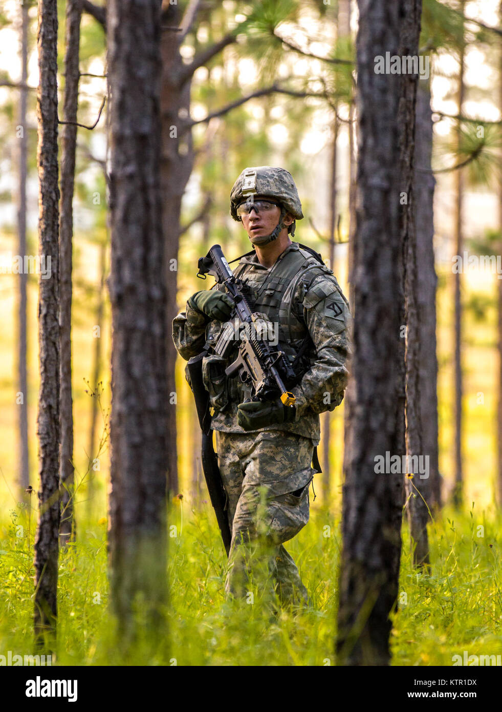 A Massachusetts Army National Guard Soldier from C Co., 1st Battalion ...