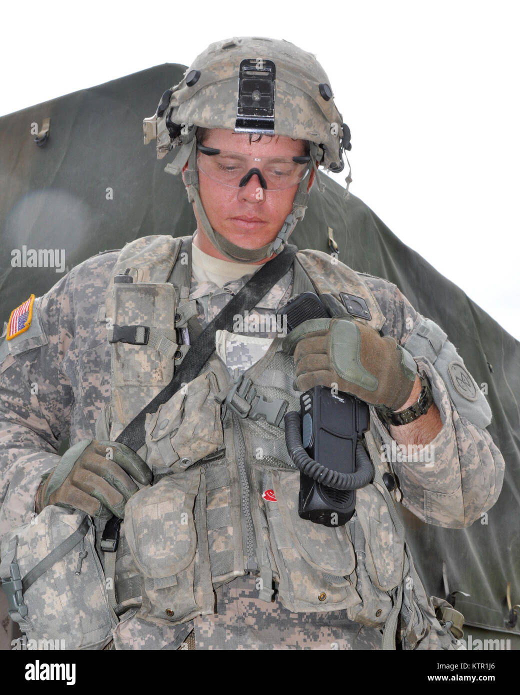 Team army trains in hi-res stock photography and images - Alamy