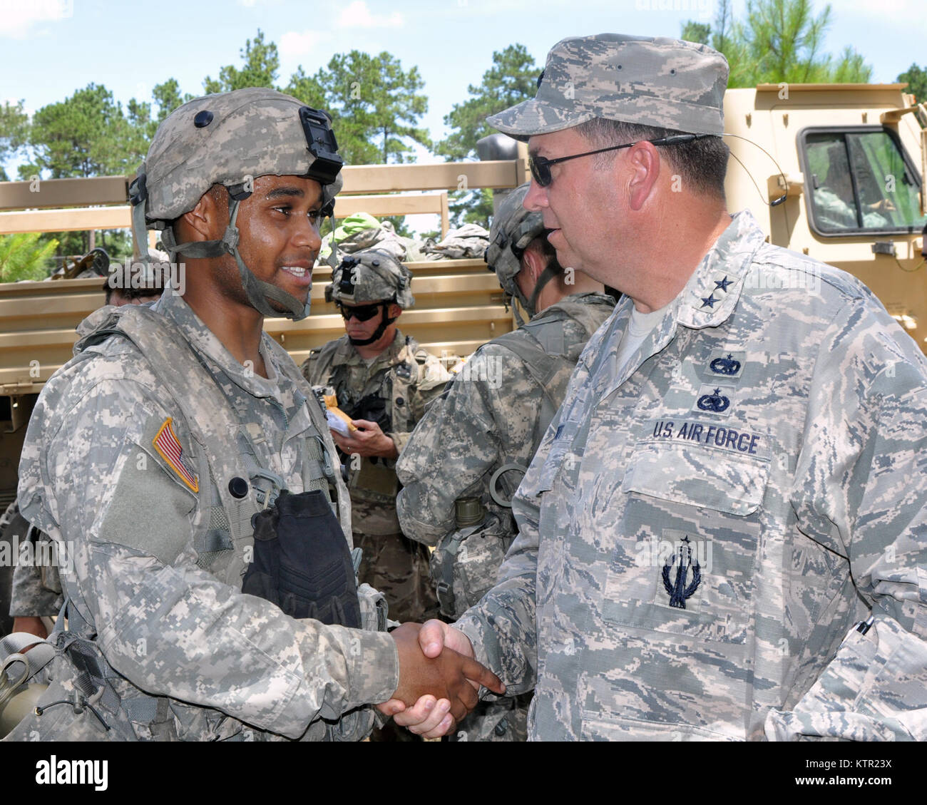 1182nd Forward Support Battalion Stock Photos & 1182nd Forward Support ...