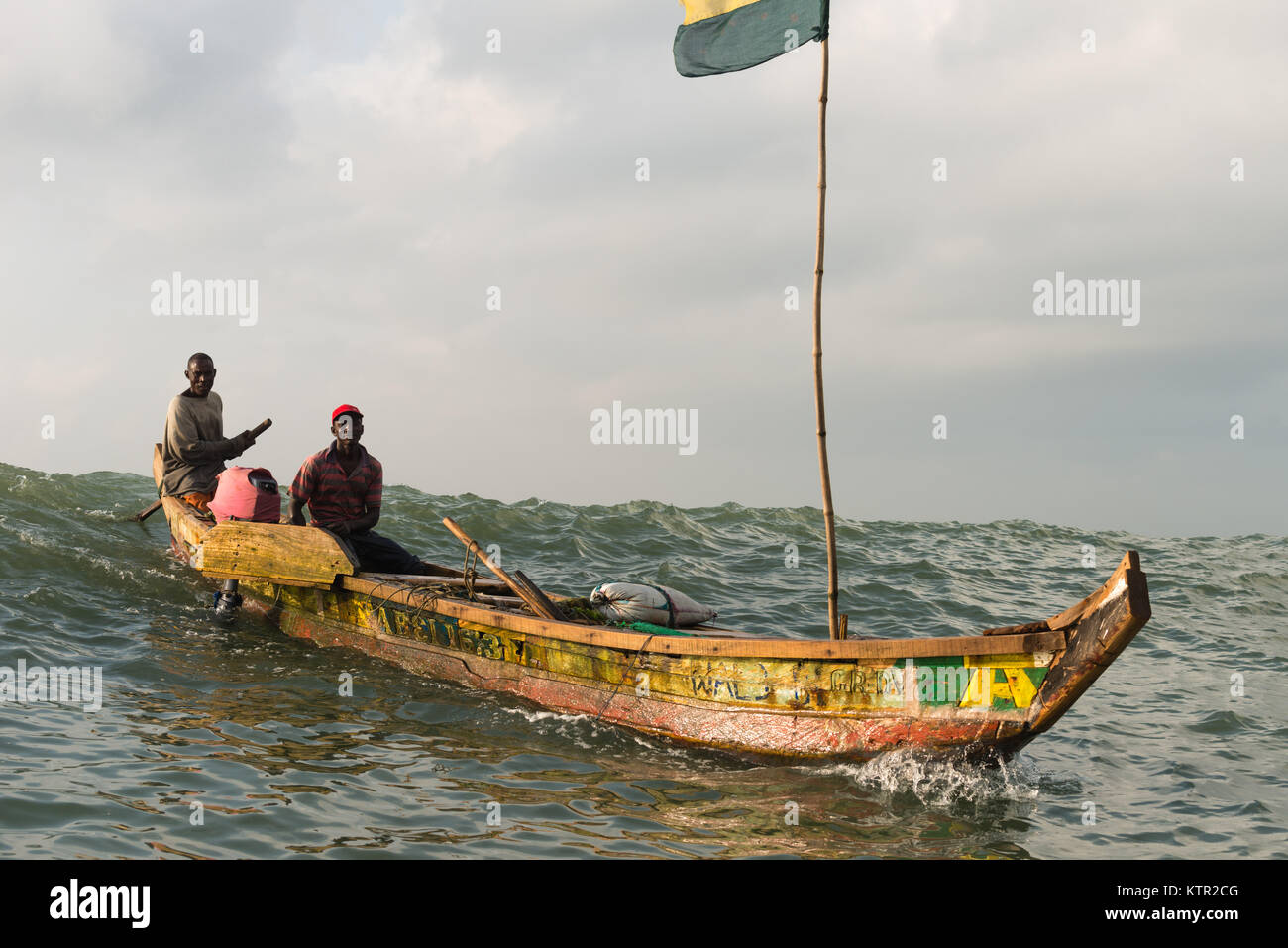 Ghana flag and people hi-res stock photography and images - Alamy