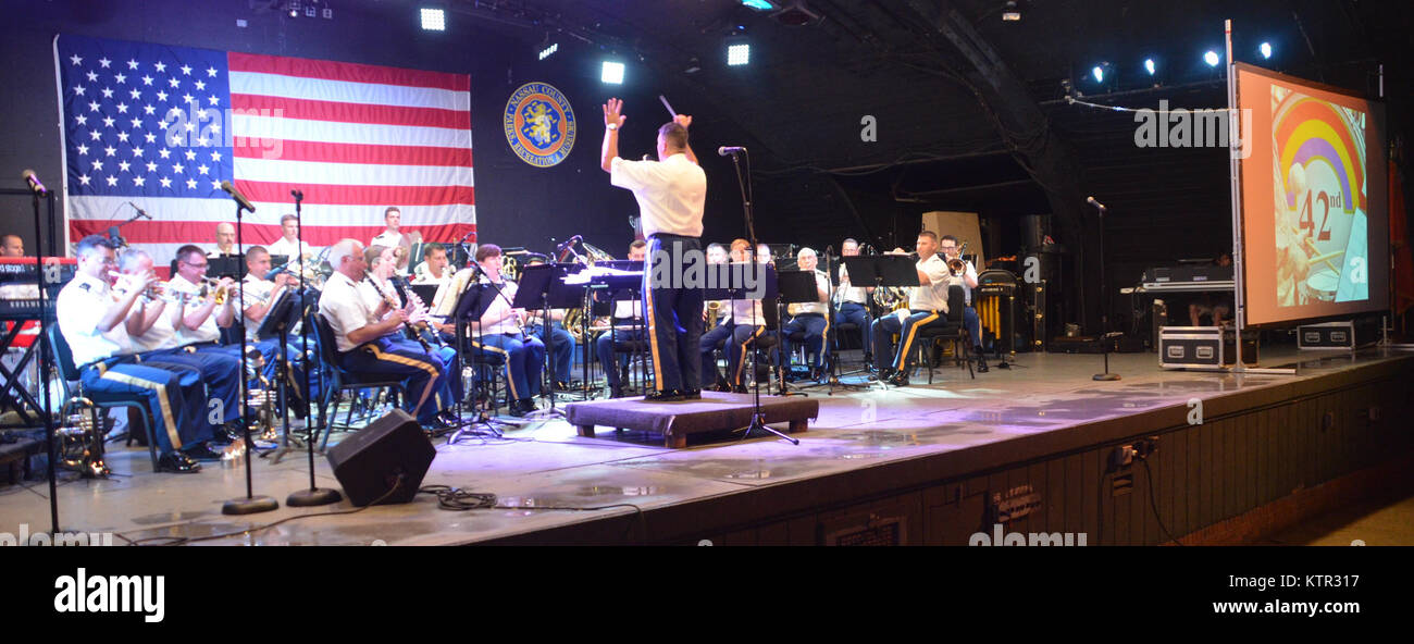 The New York Army National Guard's 42nd Infantry Division Band played a ...
