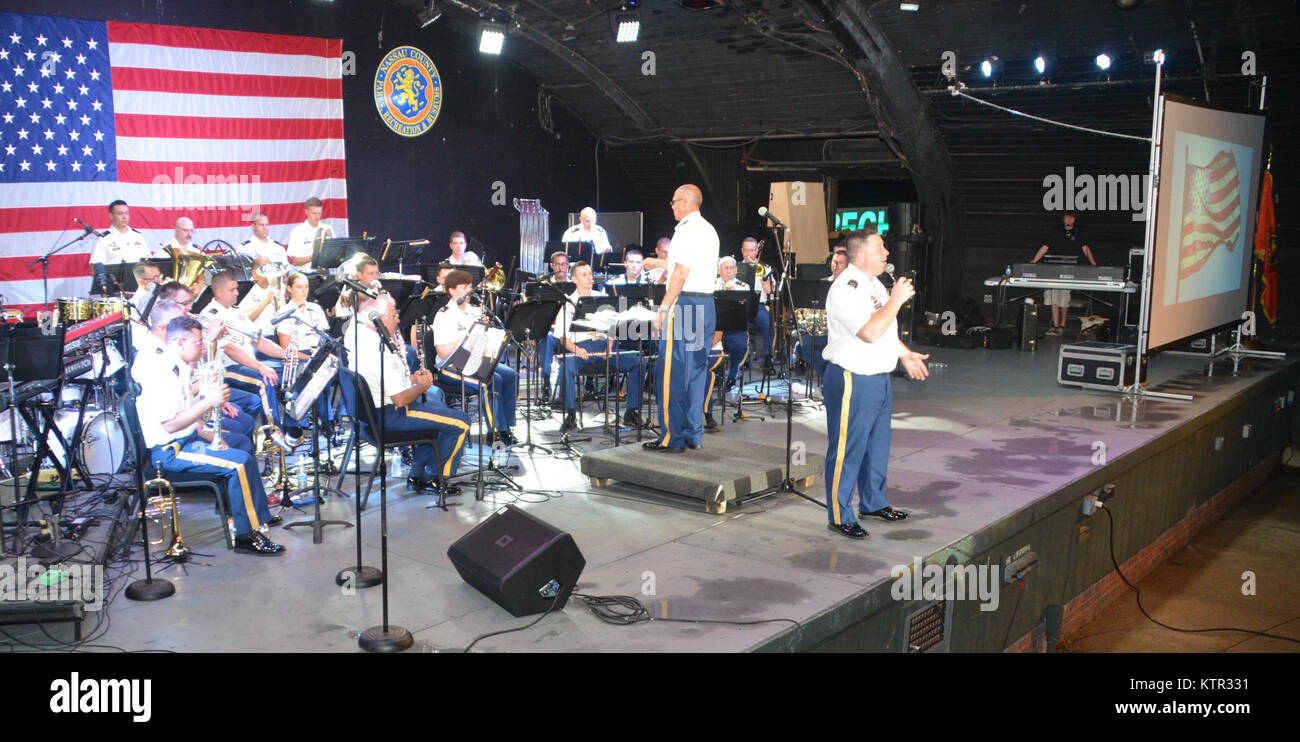 The New York Army National Guard's 42nd Infantry Division Band played a ...