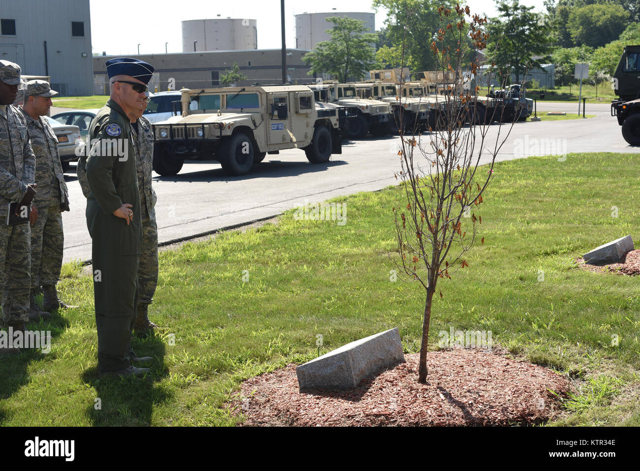 Gen. Carlton D. Everhart II, commander of Air Mobility Command, visits ...