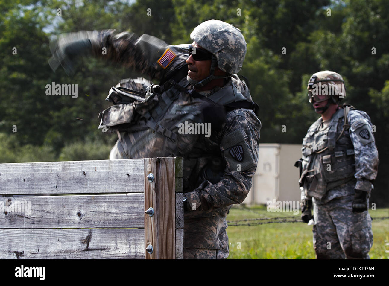 U.S. Army National Guard personnel daily duties and life. Working ...