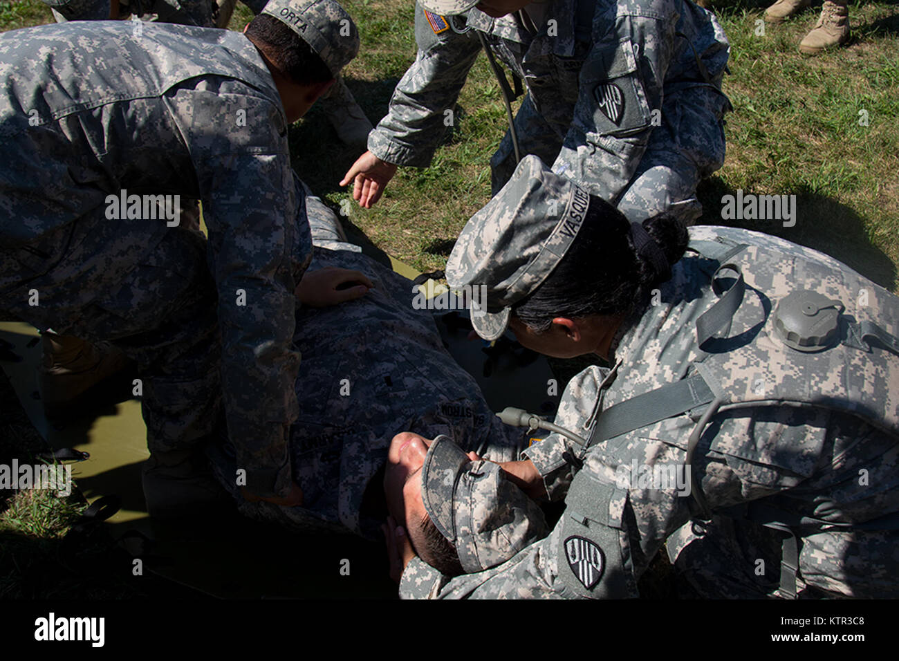 Sked litter hi-res stock photography and images - Alamy