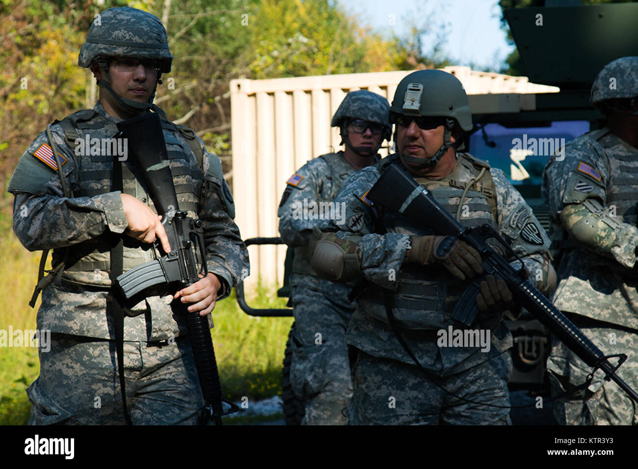 U.S. Army National Guard personnel daily duties and life. Working ...