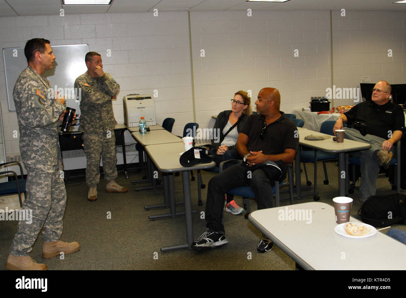 Chief Warrant Officer 2 John Delsignore, left, and Maj. Paul Reo ...