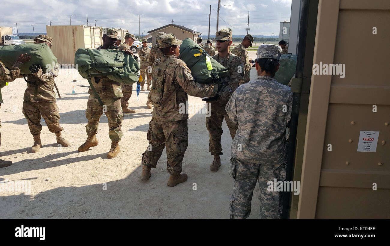 U.S. Army National Guard personnel daily duties and life. Working ...